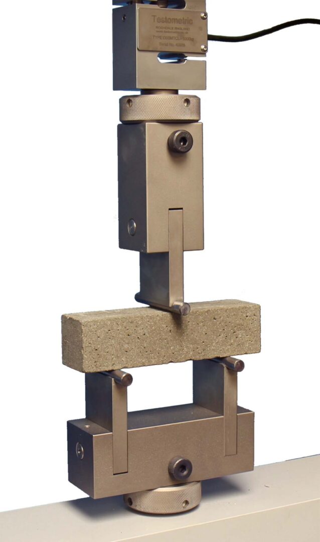 Fixed span 3 point bend fixture for cast mortar prisms etc. - Testometric